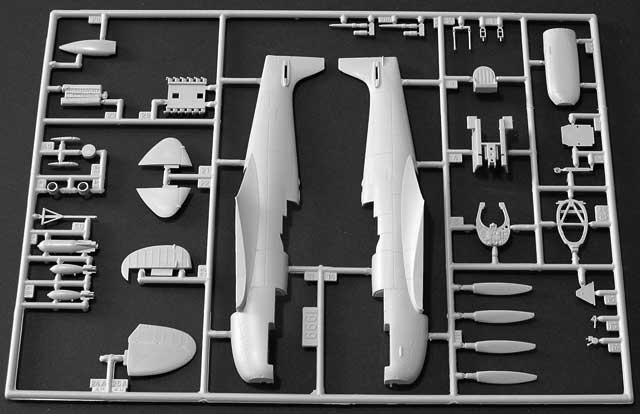 Spitfire Mk.IX Review by Brett Green (Italeri 1/48)